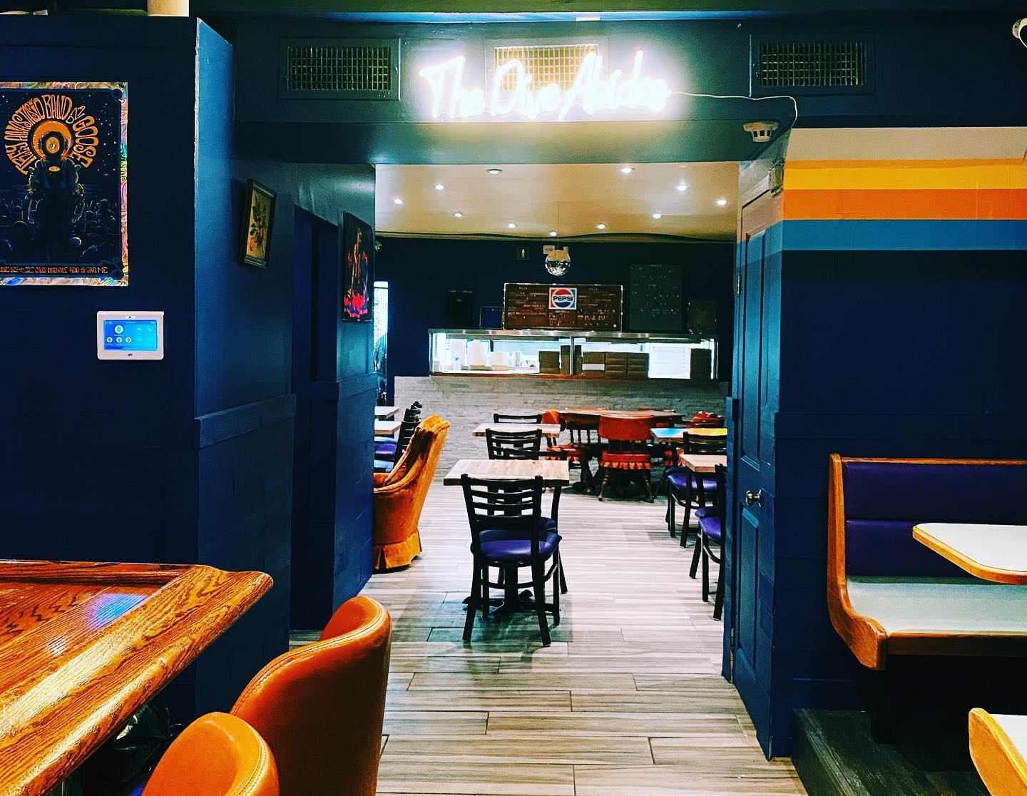 Open & Shut: The Dive; Mama’s on the Half Shell; Wico Street Beer Co.