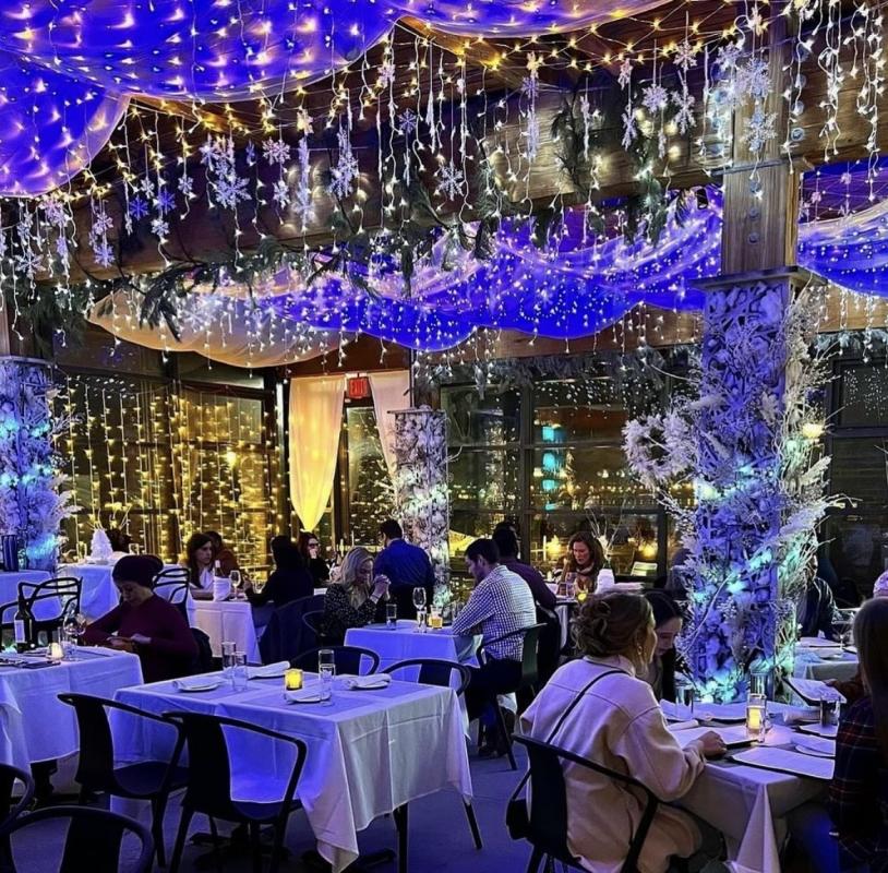 Festively Decorated Baltimore Holiday Bars You Need to Visit This Month
