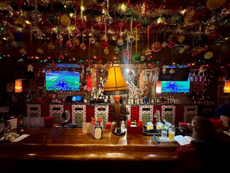 Festively Decorated Baltimore Holiday Bars You Need to Visit This Month
