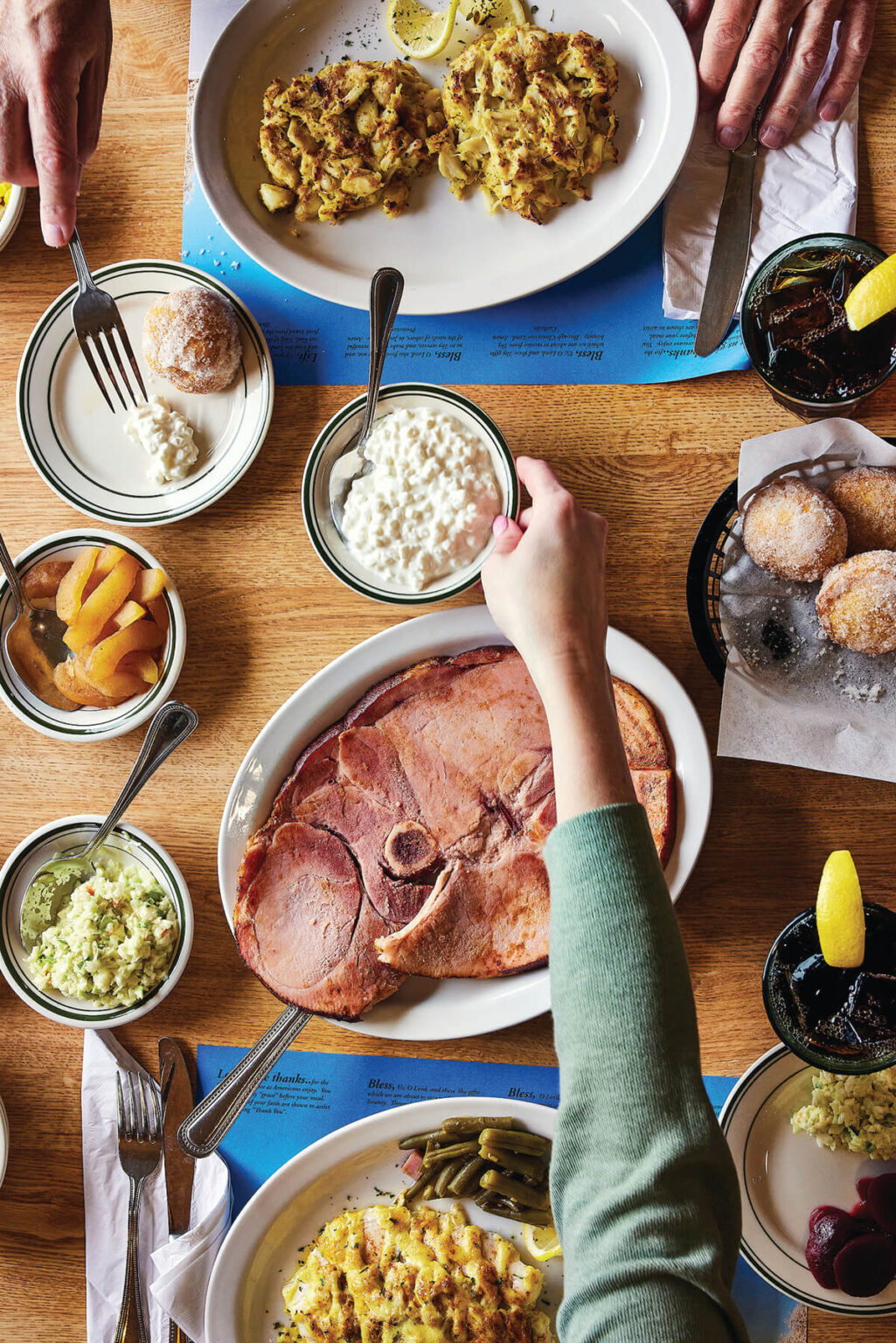 How Friendly Farm Restaurant Became a Fixture for No-Frills, Family ...
